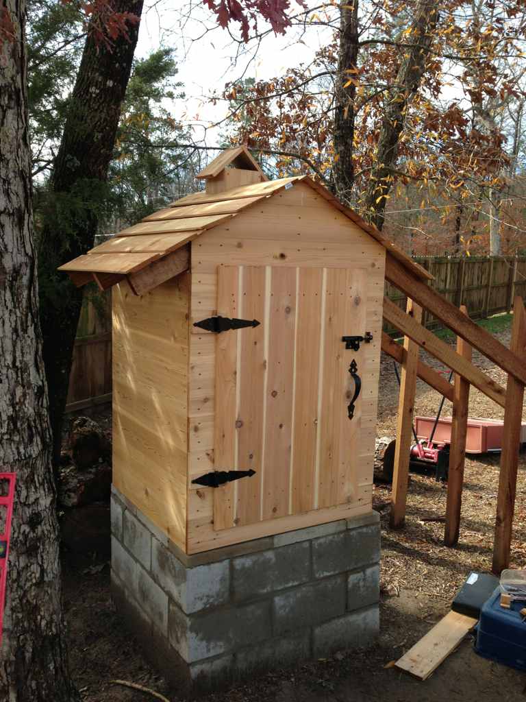 Building A Smoke House | ON TARGET in CANADA